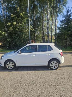 Balts Skoda Fabia 2016 Šakiai, ar dzinēja tilpumu 1.42 L un nobraukumu 189 tūkst. km par 4999 €, foto 3 vietnē AUTOMOTO.COM.LV