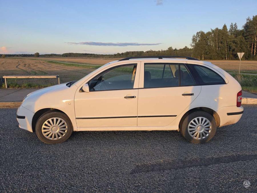 Balts Skoda Fabia 2007 Šauļi, ar dzinēja tilpumu 1.90 L un nobraukumu 451 tūkst. km par 1450 €, foto 3 vietnē AUTOMOTO.COM.LV