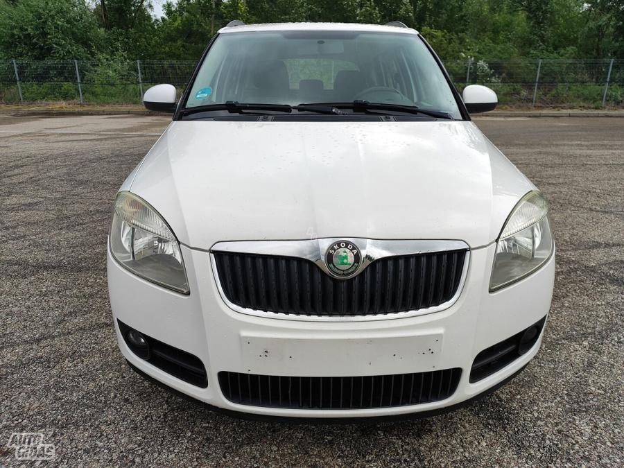 White Skoda Fabia 2009 in Marijampole, with an engine capacity of 1.60 L and mileage of 184 thousand km for 1950 €, photo 4 on AUTOMOTO.COM.LV