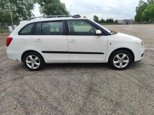 White Skoda Fabia 2009 in Marijampole, with an engine capacity of 1.60 L and mileage of 184 thousand km for 1950 €, photo 5 on AUTOMOTO.COM.LV