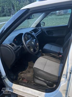 Balts Skoda Fabia 2009 Viļņa, ar dzinēja tilpumu 1.40 L un nobraukumu 50 tūkst. km par 1300 €, foto 9 vietnē AUTOMOTO.COM.LV