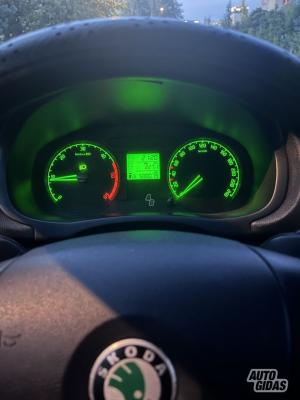 Balts Skoda Fabia 2009 Viļņa, ar dzinēja tilpumu 1.40 L un nobraukumu 50 tūkst. km par 1300 €, foto 11 vietnē AUTOMOTO.COM.LV