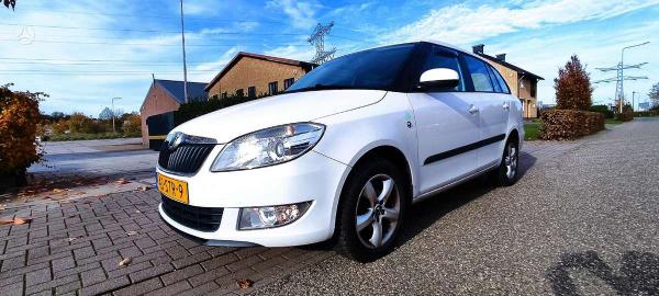 White Skoda Fabia 2011 in Kaunas, with an engine capacity of 1.20 L and mileage of 243 thousand km for 2200 €, photo 1 on AUTOMOTO.COM.LV