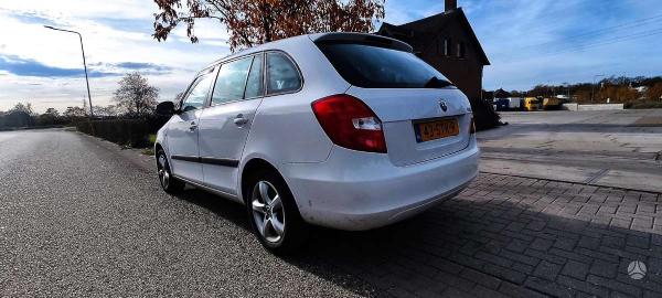 White Skoda Fabia 2011 in Kaunas, with an engine capacity of 1.20 L and mileage of 243 thousand km for 2200 €, photo 2 on AUTOMOTO.COM.LV