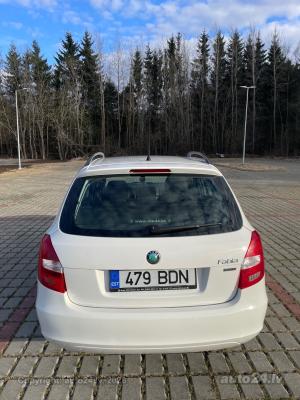 White Skoda Fabia 2011 in Tallinn, with an engine capacity of 1.20 L and mileage of 207 thousand km for 2199 €, photo 5 on AUTOMOTO.COM.LV