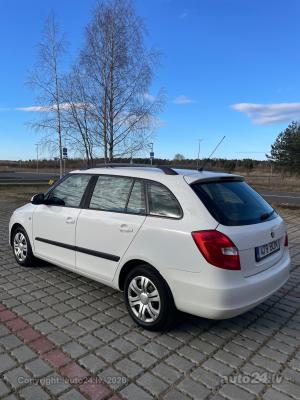 White Skoda Fabia 2011 in Tallinn, with an engine capacity of 1.20 L and mileage of 207 thousand km for 2199 €, photo 6 on AUTOMOTO.COM.LV