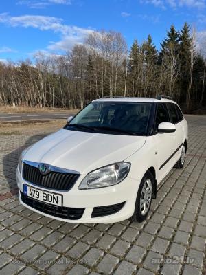 White Skoda Fabia 2011 in Tallinn, with an engine capacity of 1.20 L and mileage of 207 thousand km for 2199 €, photo 8 on AUTOMOTO.COM.LV