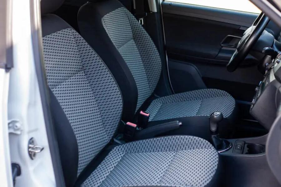 Balts Skoda Fabia 2011 Rīga, ar dzinēja tilpumu 1.20 L un nobraukumu 217 tūkst. km par 4200 €, foto 16 vietnē AUTOMOTO.COM.LV