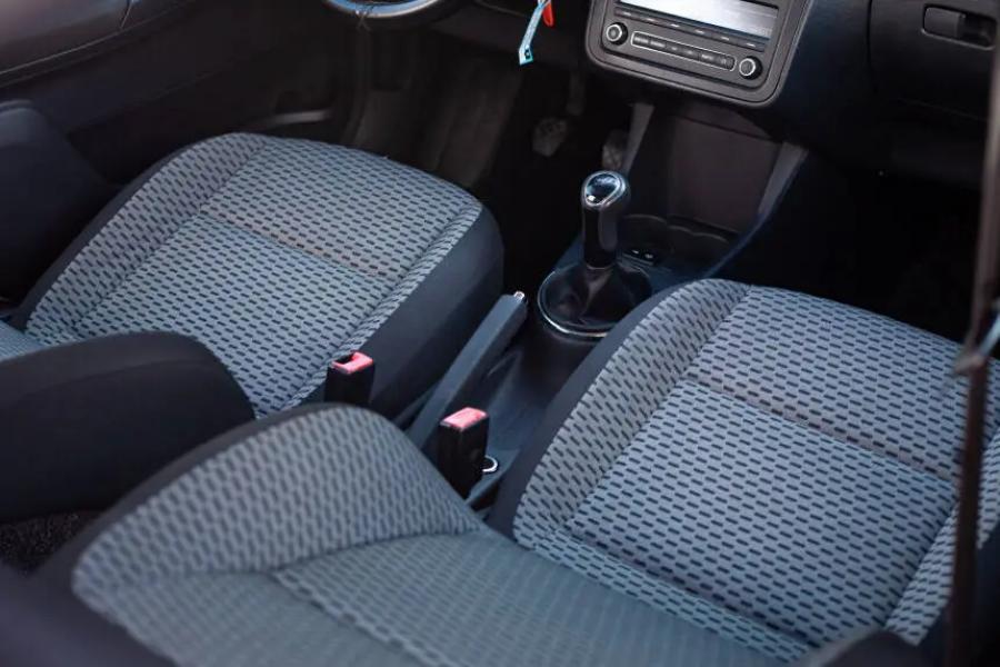 Balts Skoda Fabia 2011 Rīga, ar dzinēja tilpumu 1.20 L un nobraukumu 217 tūkst. km par 4200 €, foto 18 vietnē AUTOMOTO.COM.LV