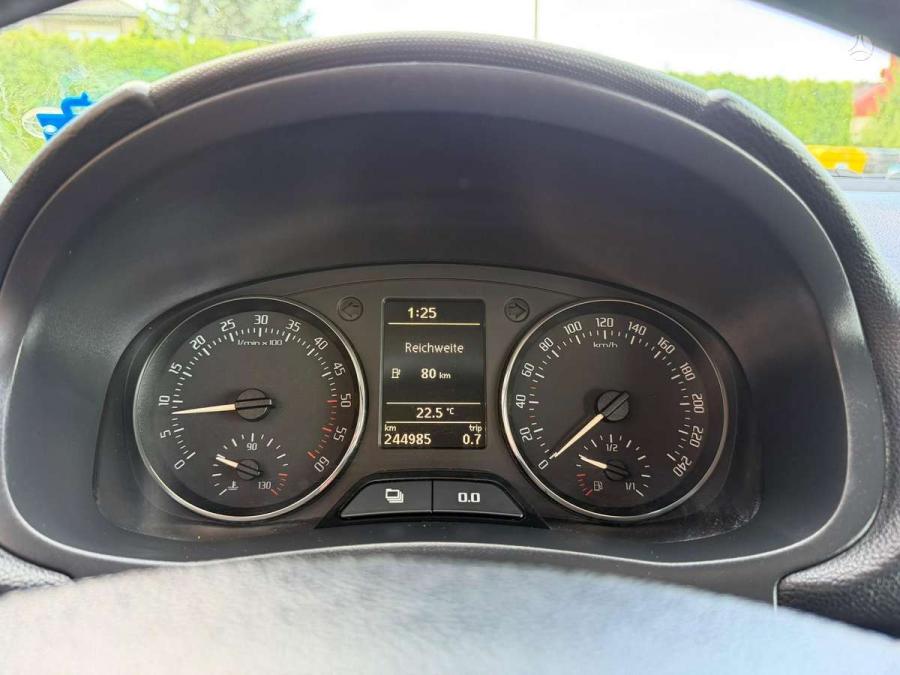 Balts Skoda Fabia 2012 Marijampole, ar dzinēja tilpumu 1.60 L un nobraukumu 245 tūkst. km par 3250 €, foto 20 vietnē AUTOMOTO.COM.LV