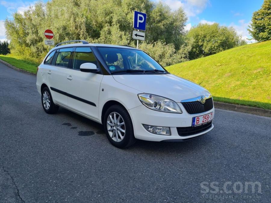 Balts Skoda Fabia 2012 Ogre, ar dzinēja tilpumu 1.60 L un nobraukumu 0 tūkst. km par 3990 €, foto 4 vietnē AUTOMOTO.COM.LV