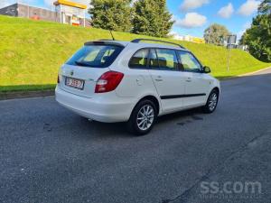 Balts Skoda Fabia 2012 Ogre, ar dzinēja tilpumu 1.60 L un nobraukumu 0 tūkst. km par 3990 €, foto 6 vietnē AUTOMOTO.COM.LV