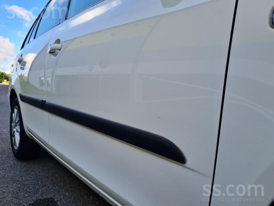Balts Skoda Fabia 2012 Ogre, ar dzinēja tilpumu 1.60 L un nobraukumu 0 tūkst. km par 3990 €, foto 14 vietnē AUTOMOTO.COM.LV
