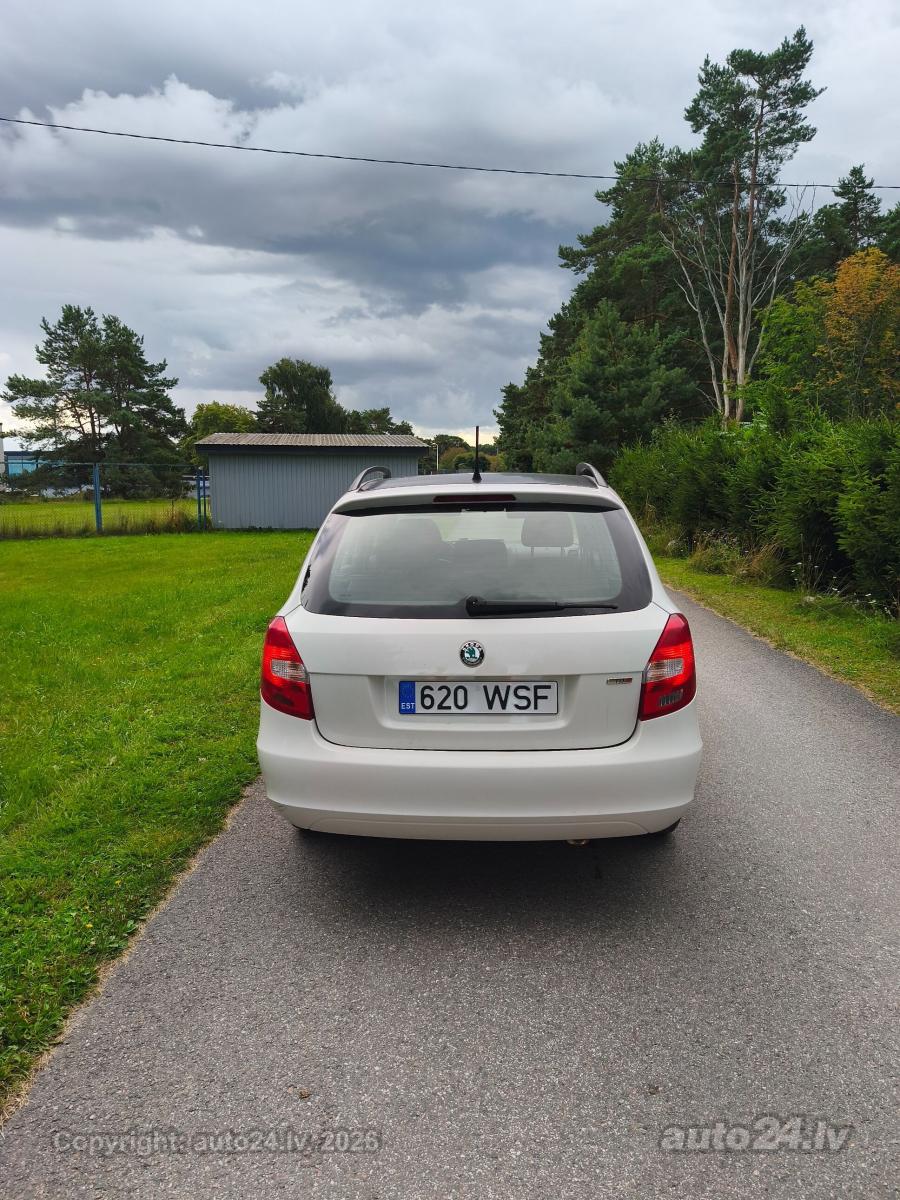 White Skoda Fabia 2012 in Tallinn, with an engine capacity of 1.60 L and mileage of 360 thousand km for 2400 €, photo 6 on AUTOMOTO.COM.LV