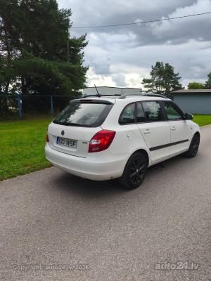 White Skoda Fabia 2012 in Tallinn, with an engine capacity of 1.60 L and mileage of 360 thousand km for 2400 €, photo 7 on AUTOMOTO.COM.LV