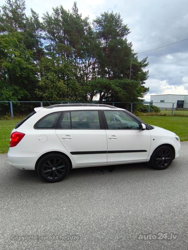White Skoda Fabia 2012 in Tallinn, with an engine capacity of 1.60 L and mileage of 360 thousand km for 2400 €, photo 8 on AUTOMOTO.COM.LV