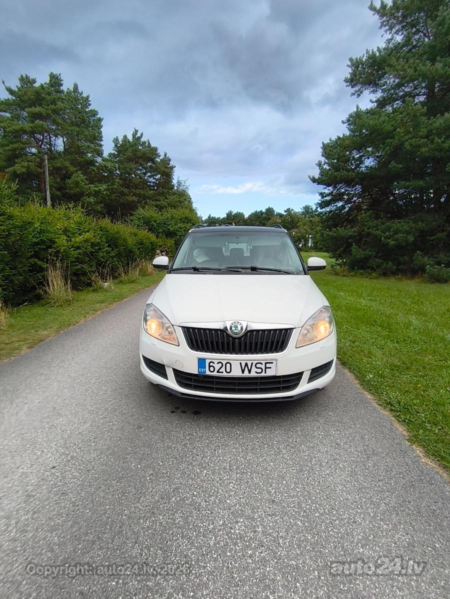 White Skoda Fabia 2012 in Tallinn, with an engine capacity of 1.60 L and mileage of 360 thousand km for 2400 €, photo 10 on AUTOMOTO.COM.LV