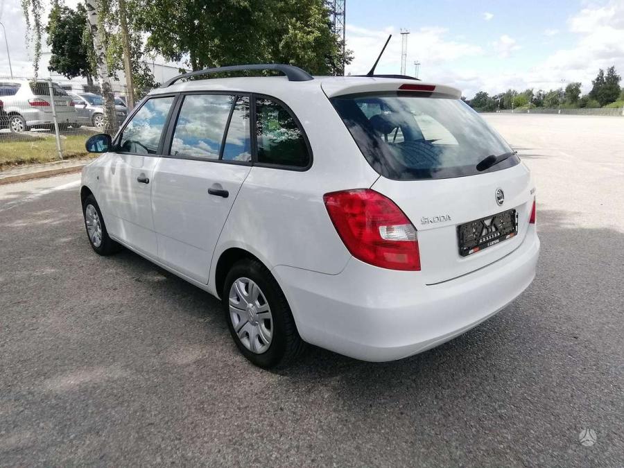 Balts Skoda Fabia 2014 Marijampole, ar dzinēja tilpumu 1.20 L un nobraukumu 206 tūkst. km par 3399 €, foto 3 vietnē AUTOMOTO.COM.LV