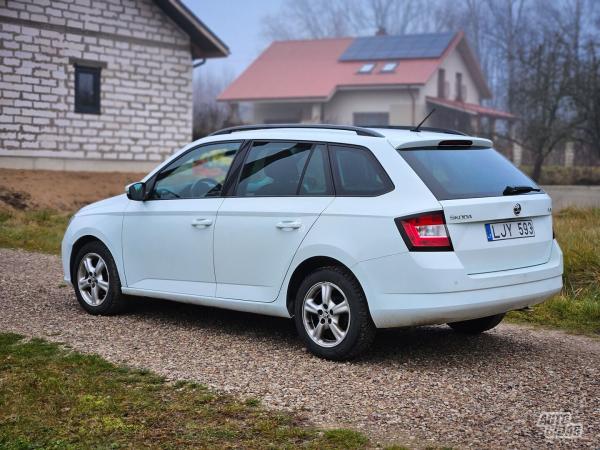 Balts Skoda Fabia 2015 Alīta, ar dzinēja tilpumu 1.40 L un nobraukumu 173 tūkst. km par 3999 €, foto 4 vietnē AUTOMOTO.COM.LV