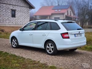 White Skoda Fabia 2015 in Alytus, with an engine capacity of 1.40 L and mileage of 173 thousand km for 3999 €, photo 4 on AUTOMOTO.COM.LV