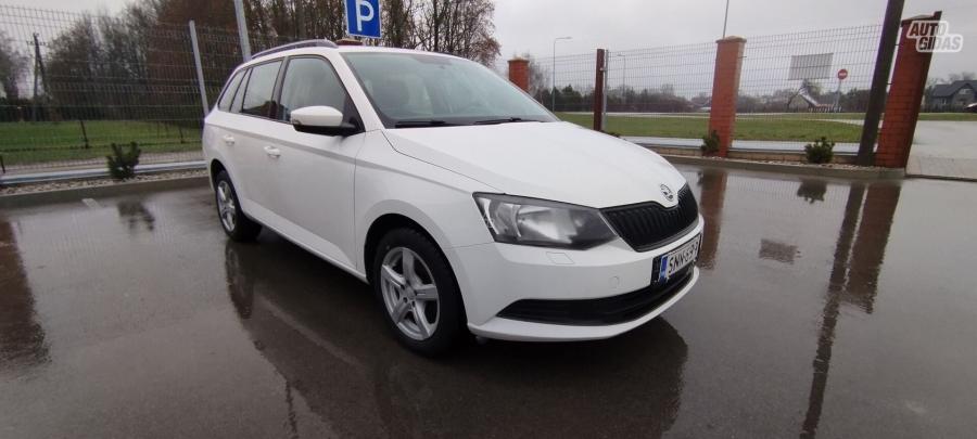 Balts Skoda Fabia 2015 Radviliškis, ar dzinēja tilpumu 1.00 L un nobraukumu 218 tūkst. km par 4600 €, foto 3 vietnē AUTOMOTO.COM.LV
