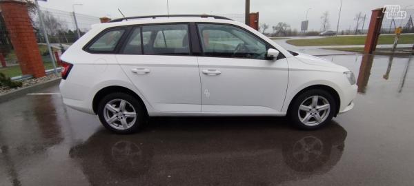 White Skoda Fabia 2015 in Radviliskis, with an engine capacity of 1.00 L and mileage of 218 thousand km for 4600 €, photo 4 on AUTOMOTO.COM.LV