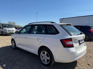 Balts Skoda Fabia 2015 Šauļi, ar dzinēja tilpumu 1.00 L un nobraukumu 218 tūkst. km par 4700 €, foto 5 vietnē AUTOMOTO.COM.LV