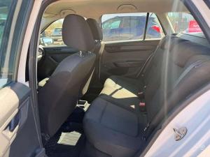 Balts Skoda Fabia 2015 Šauļi, ar dzinēja tilpumu 1.00 L un nobraukumu 218 tūkst. km par 4700 €, foto 10 vietnē AUTOMOTO.COM.LV