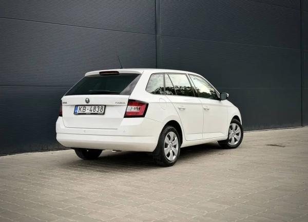 Balts Skoda Fabia 2015 Rīga, ar dzinēja tilpumu 1.20 L un nobraukumu 206 tūkst. km par 6295 €, foto 5 vietnē AUTOMOTO.COM.LV