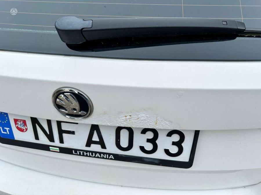 Balts Skoda Fabia 2015 Viļņa, ar dzinēja tilpumu 1.00 L un nobraukumu 188 tūkst. km par 3600 €, foto 11 vietnē AUTOMOTO.COM.LV