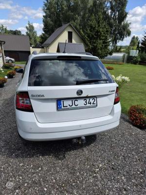 Balts Skoda Fabia 2015 Viļņa, ar dzinēja tilpumu 1.42 L un nobraukumu 218 tūkst. km par 5100 €, foto 6 vietnē AUTOMOTO.COM.LV