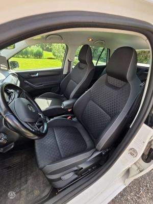 Balts Skoda Fabia 2015 Viļņa, ar dzinēja tilpumu 1.42 L un nobraukumu 218 tūkst. km par 5100 €, foto 8 vietnē AUTOMOTO.COM.LV