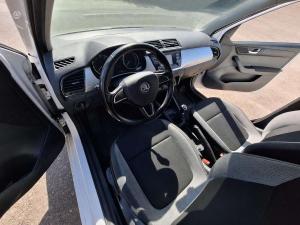 White Skoda Fabia 2015 in Vilnius, with an engine capacity of 1.00 L and mileage of 164 thousand km for 4400 €, photo 11 on AUTOMOTO.COM.LV