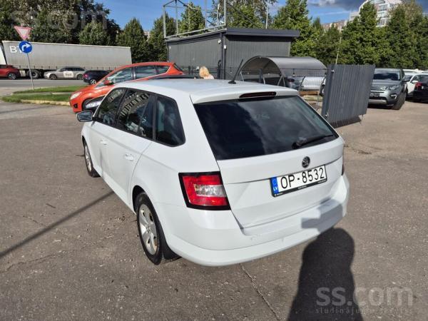 White Skoda Fabia 2015 in Riga, with an engine capacity of 1.20 L and mileage of 159 thousand km for 6490 €, photo 9 on AUTOMOTO.COM.LV