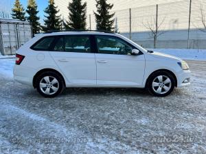 Balts Skoda Fabia 2016 Pērnava, ar dzinēja tilpumu 1.20 L un nobraukumu 242 tūkst. km par 5990 €, foto 4 vietnē AUTOMOTO.COM.LV