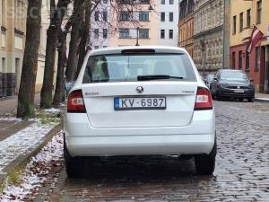 White Skoda Fabia 2017 in Riga, with an engine capacity of 1.40 L and mileage of 230 thousand km for 4200 €, photo 3 on AUTOMOTO.COM.LV