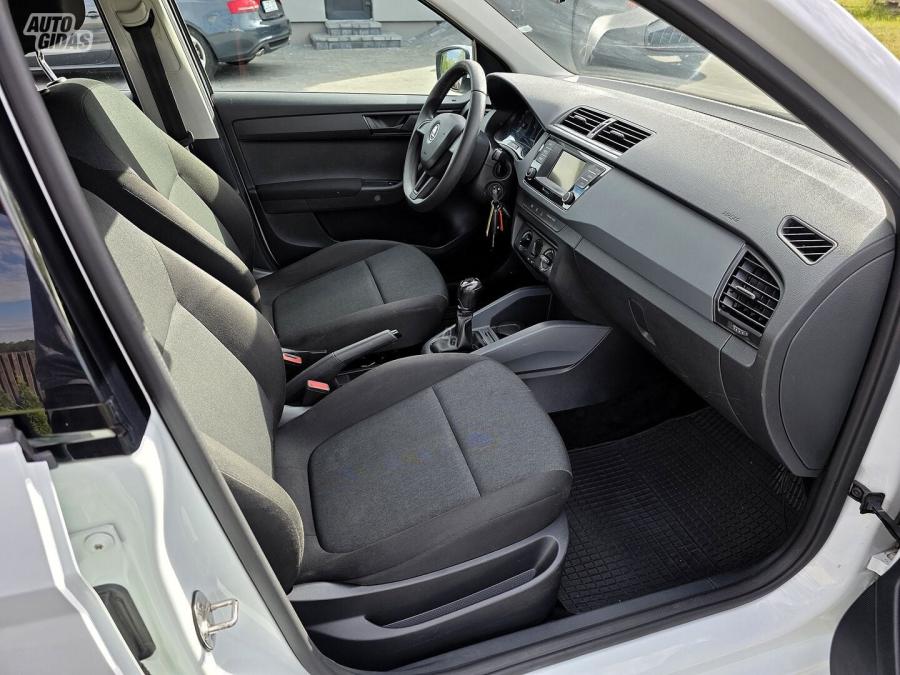 Balts Skoda Fabia 2017 Druskininkai, ar dzinēja tilpumu 1.40 L un nobraukumu 189 tūkst. km par 4850 €, foto 8 vietnē AUTOMOTO.COM.LV