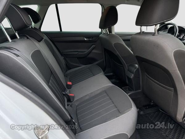 Balts Skoda Fabia 2019 Pērnava, ar dzinēja tilpumu 1.00 L un nobraukumu 108 tūkst. km par 10900 €, foto 6 vietnē AUTOMOTO.COM.LV