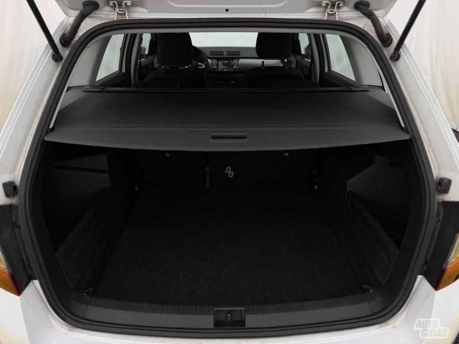 Balts Skoda Fabia 2019 Avižieniai, ar dzinēja tilpumu 1.00 L un nobraukumu 234 tūkst. km par 6200 €, foto 13 vietnē AUTOMOTO.COM.LV