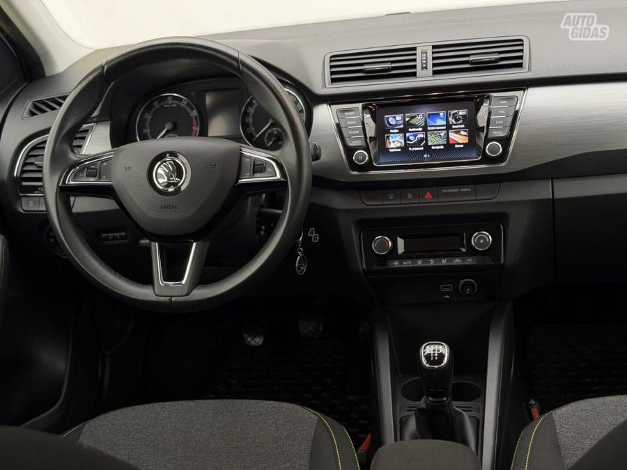 Balts Skoda Fabia 2019 Avižieniai, ar dzinēja tilpumu 1.00 L un nobraukumu 234 tūkst. km par 6200 €, foto 17 vietnē AUTOMOTO.COM.LV