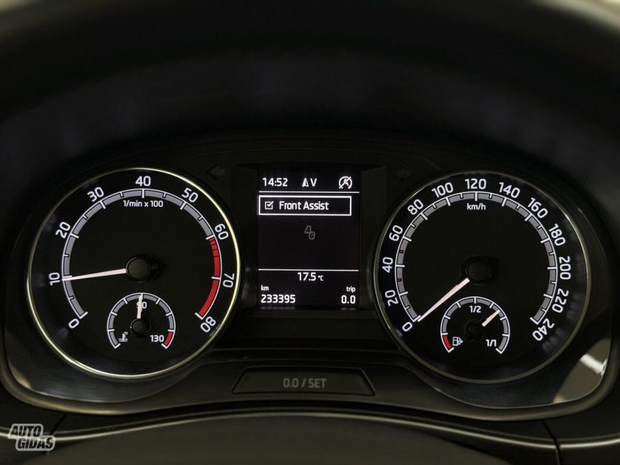 Balts Skoda Fabia 2019 Avižieniai, ar dzinēja tilpumu 1.00 L un nobraukumu 234 tūkst. km par 6200 €, foto 23 vietnē AUTOMOTO.COM.LV
