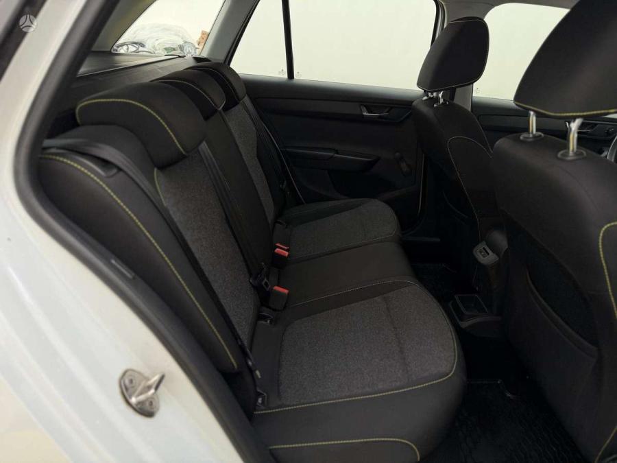 White Skoda Fabia 2019 in Vilnius, with an engine capacity of 1.00 L and mileage of 234 thousand km for 5300 €, photo 14 on AUTOMOTO.COM.LV