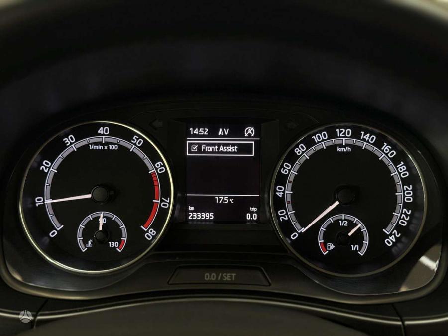 White Skoda Fabia 2019 in Vilnius, with an engine capacity of 1.00 L and mileage of 234 thousand km for 5300 €, photo 23 on AUTOMOTO.COM.LV