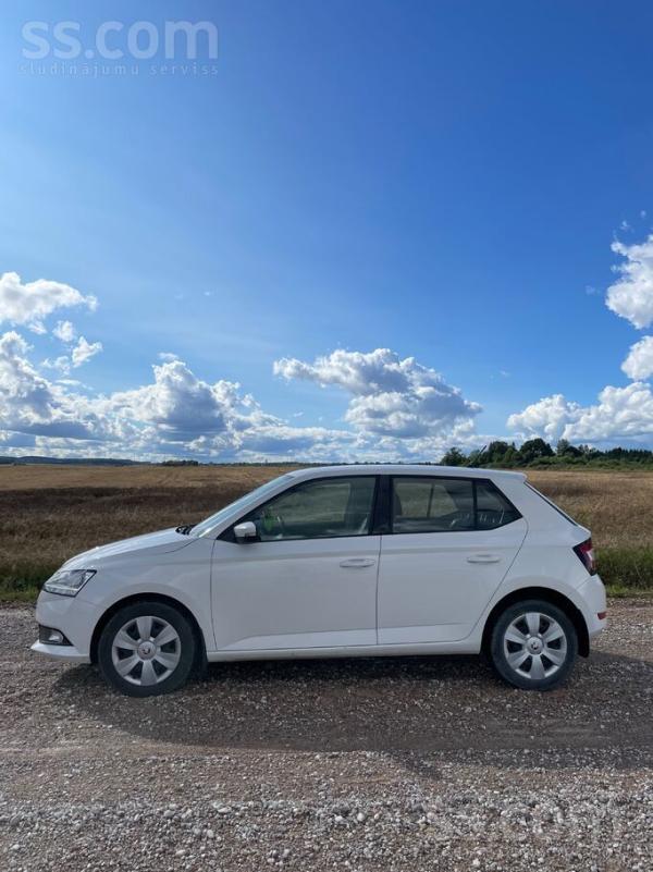Balts Skoda Fabia 2019 Dobele, ar dzinēja tilpumu 1.00 L un nobraukumu 113 tūkst. km par 8000 €, foto 1 vietnē AUTOMOTO.COM.LV