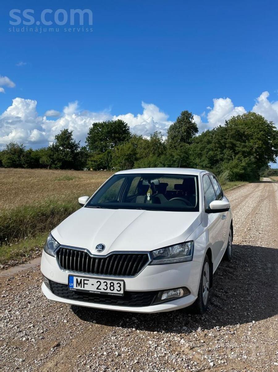 White Skoda Fabia 2019 in Dobele, with an engine capacity of 1.00 L and mileage of 113 thousand km for 8000 €, photo 5 on AUTOMOTO.COM.LV