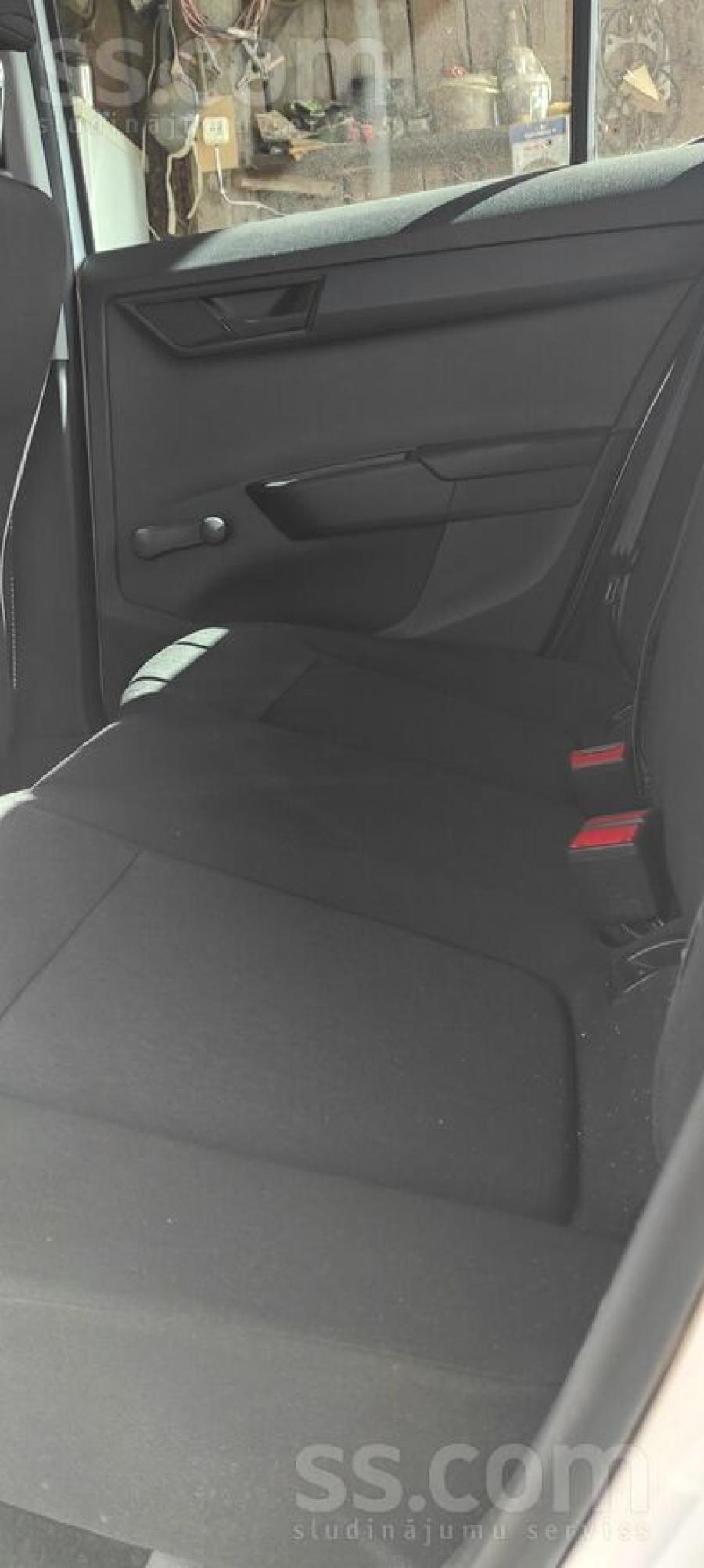 White Skoda Fabia 2019 in Dobele, with an engine capacity of 1.00 L and mileage of 113 thousand km for 8000 €, photo 7 on AUTOMOTO.COM.LV