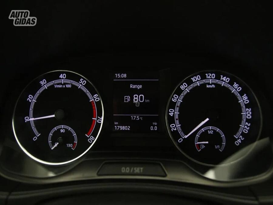 Белый Шкода Фабия 2021 в Вильнюс, объемом двигателя 1.00 л и пробегом 180 тыс. км за 8999 €, фото 20 на AUTOMOTO.COM.LV