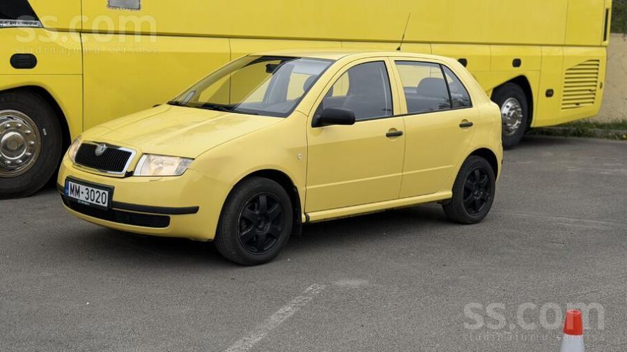Yellow Skoda Fabia 2003 in Riga, with an engine capacity of 1.20 L and mileage of 201 thousand km for 1100 €, photo 1 on AUTOMOTO.COM.LV
