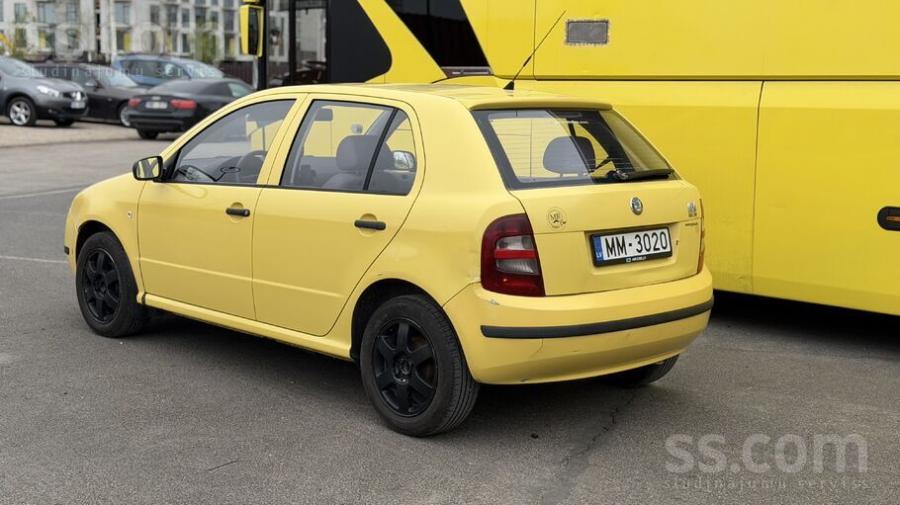 Yellow Skoda Fabia 2003 in Riga, with an engine capacity of 1.20 L and mileage of 201 thousand km for 1100 €, photo 3 on AUTOMOTO.COM.LV