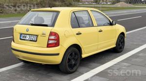 Yellow Skoda Fabia 2003 in Riga, with an engine capacity of 1.20 L and mileage of 201 thousand km for 1100 €, photo 4 on AUTOMOTO.COM.LV